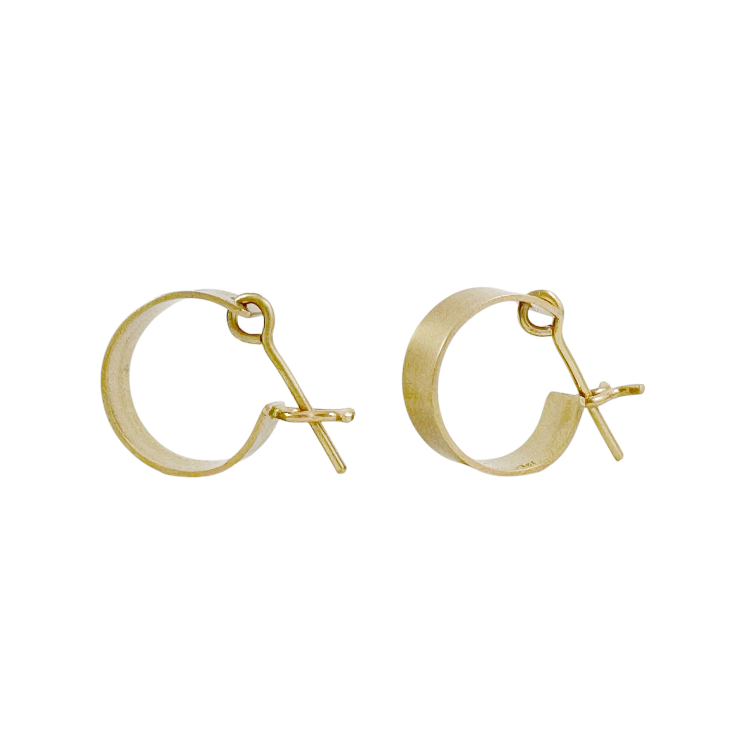 Square Hoop Gold Huggies - Kaoru Rogers – Studio Melt