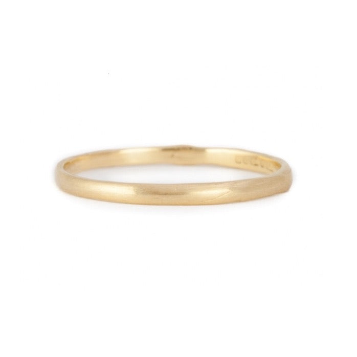 Narrow Pinched Gold Ring – Studio Melt